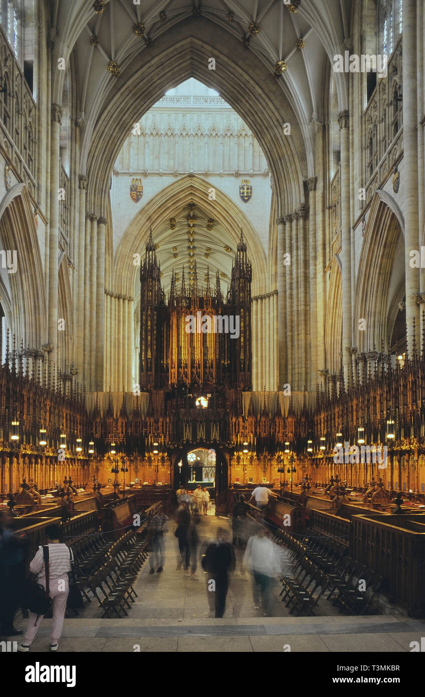 Buildings and landmarks york minster hi-res stock photography and ...