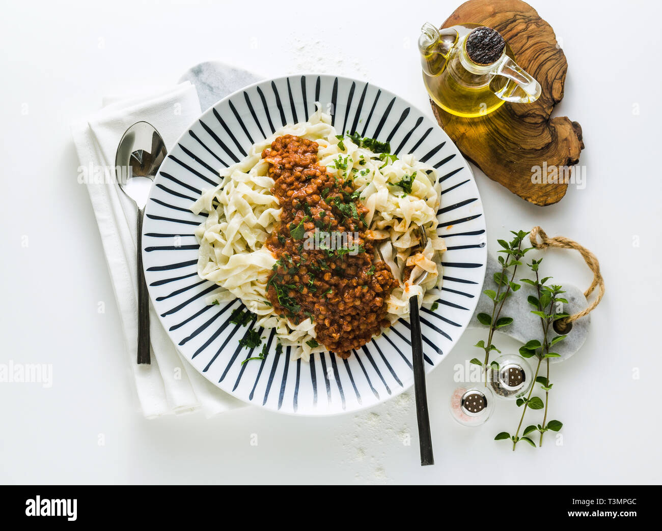 Lentil bolognese hi-res stock photography and images - Alamy
