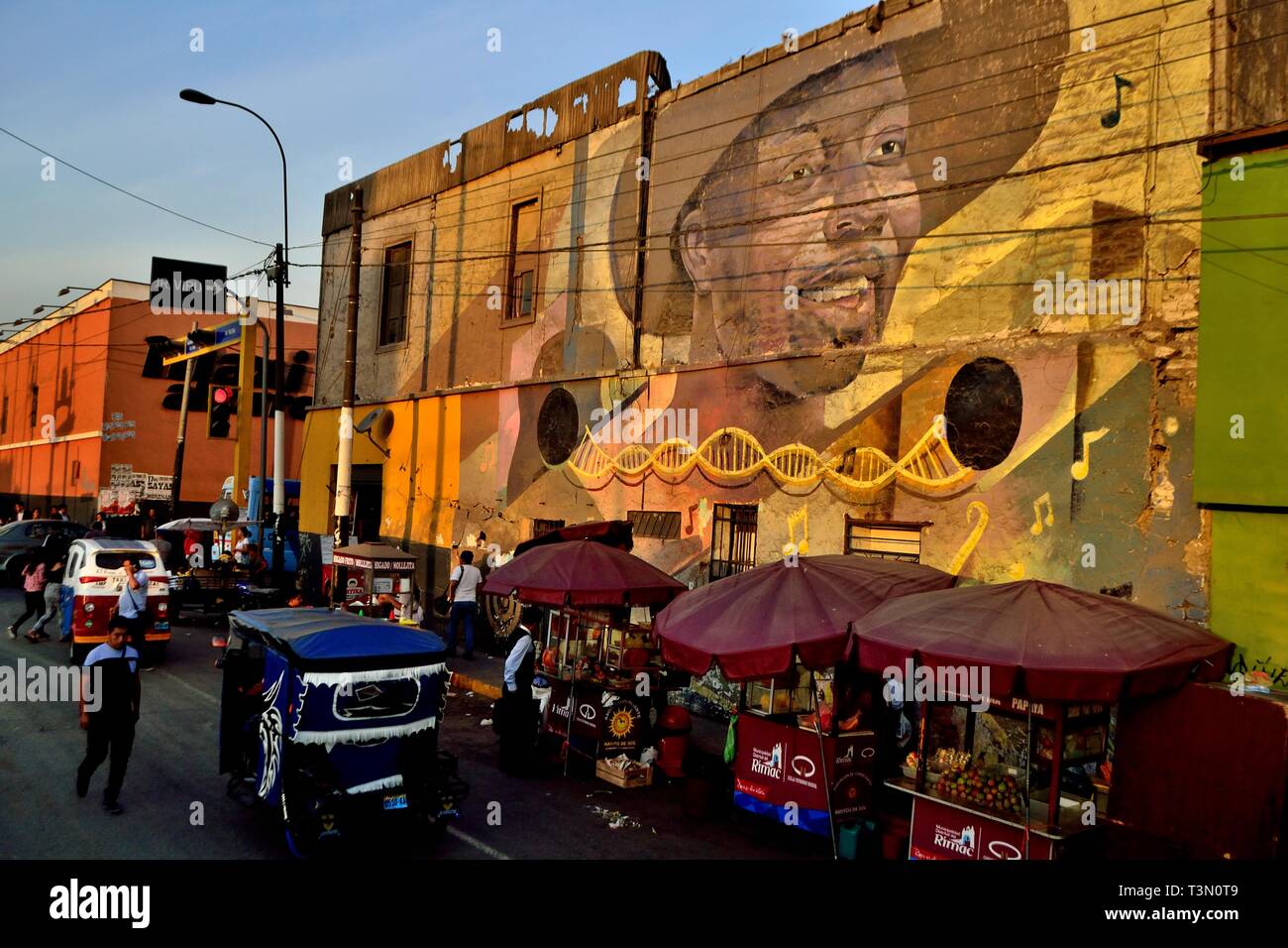 Lima graffiti hi-res stock photography and images - Alamy
