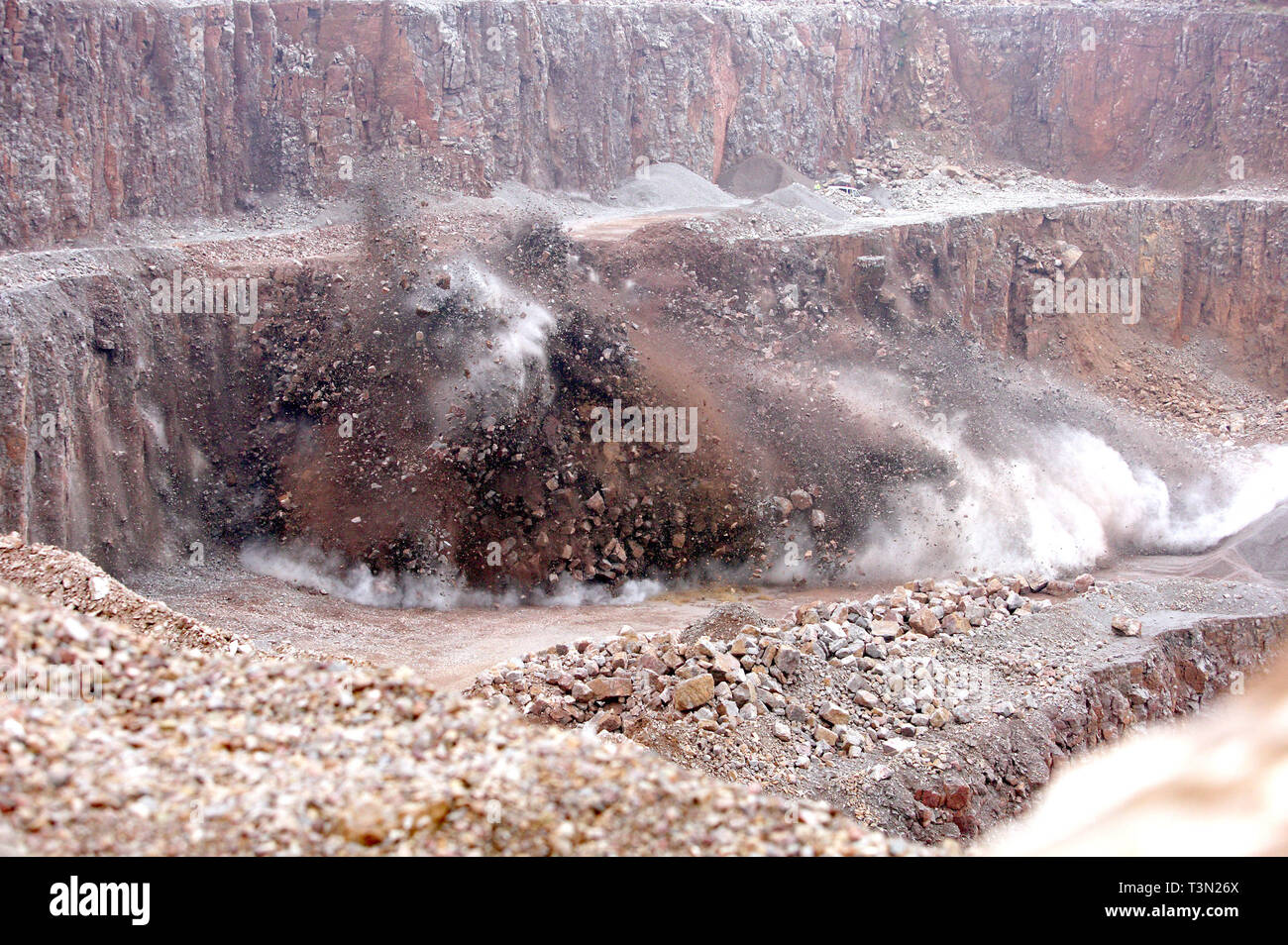 Quarry Explosion Stock Photos & Quarry Explosion Stock Images - Alamy