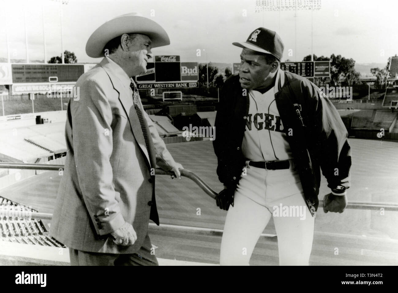 Angels in the outfield hi-res stock photography and images - Alamy