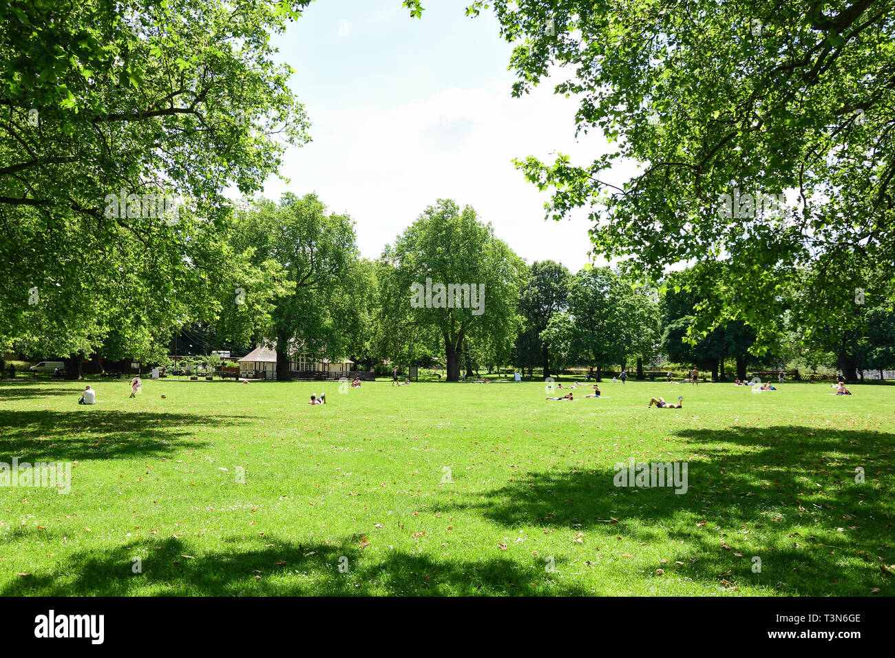 Kennington park london hi-res stock photography and images - Alamy