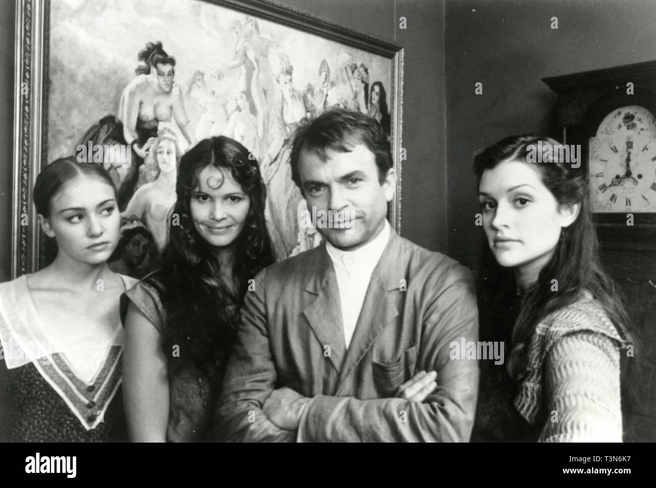 Sam Neill, Portia De Rossi, Elle Macpherson, and Kate Fisher in the ...