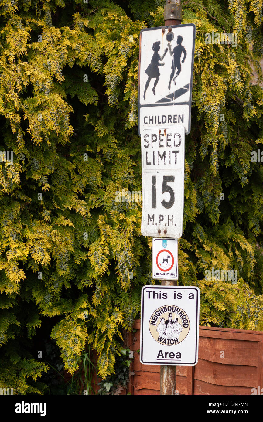 Old road signs hi-res stock photography and images - Alamy