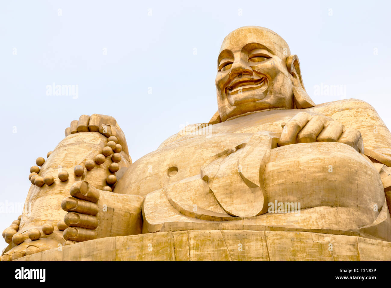 Big golden statue of Buddha in Qianfo Shan, The Thousand Buddha ...