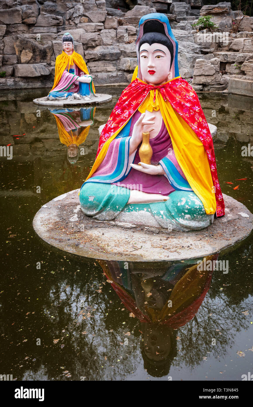 Chinese god hi-res stock photography and images - Alamy