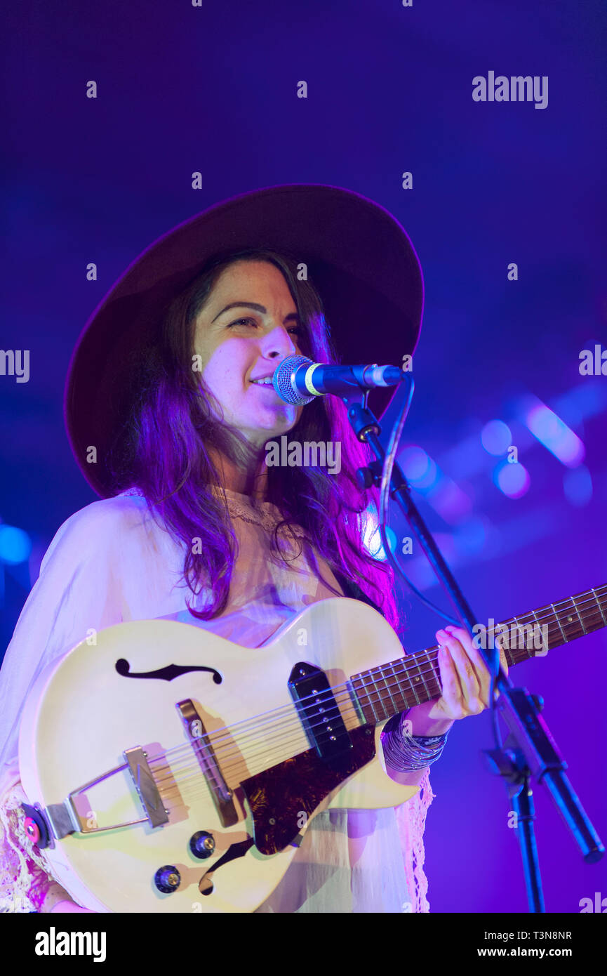 Jessica ada hoop hi-res stock photography and images - Alamy