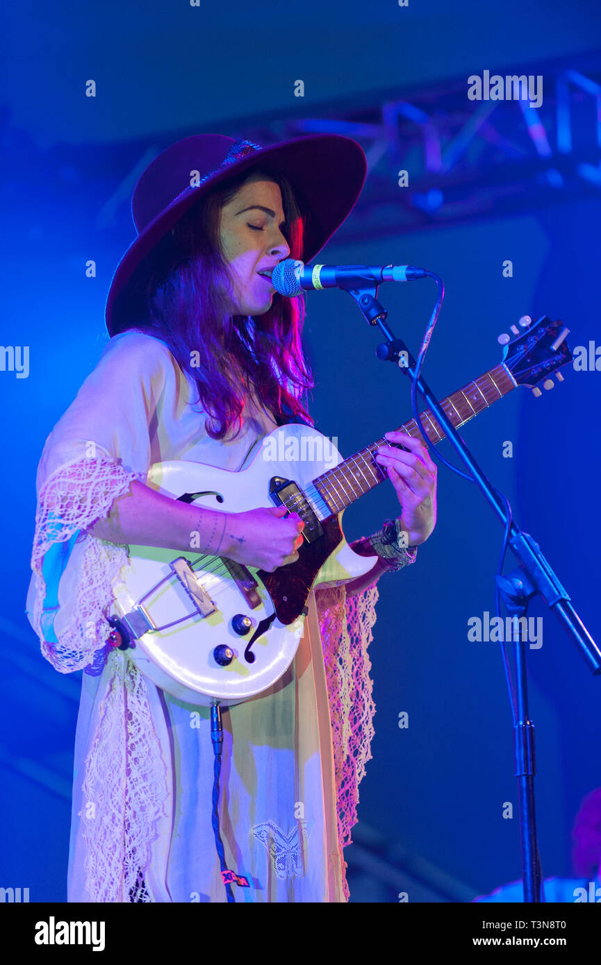 Jessica ada hoop hi-res stock photography and images - Alamy