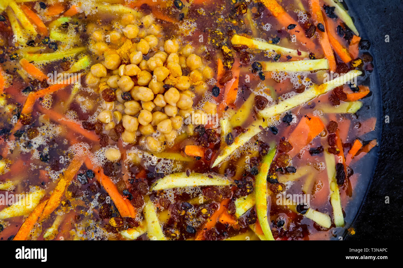 Cauldron rice hi-res stock photography and images - Alamy