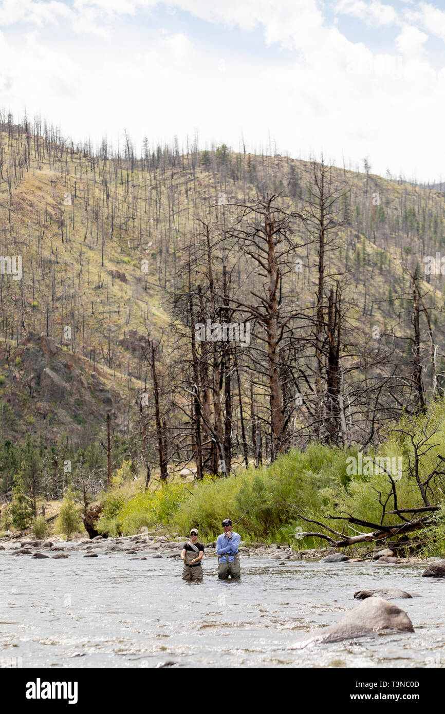 Male mountain guide female hi-res stock photography and images - Alamy