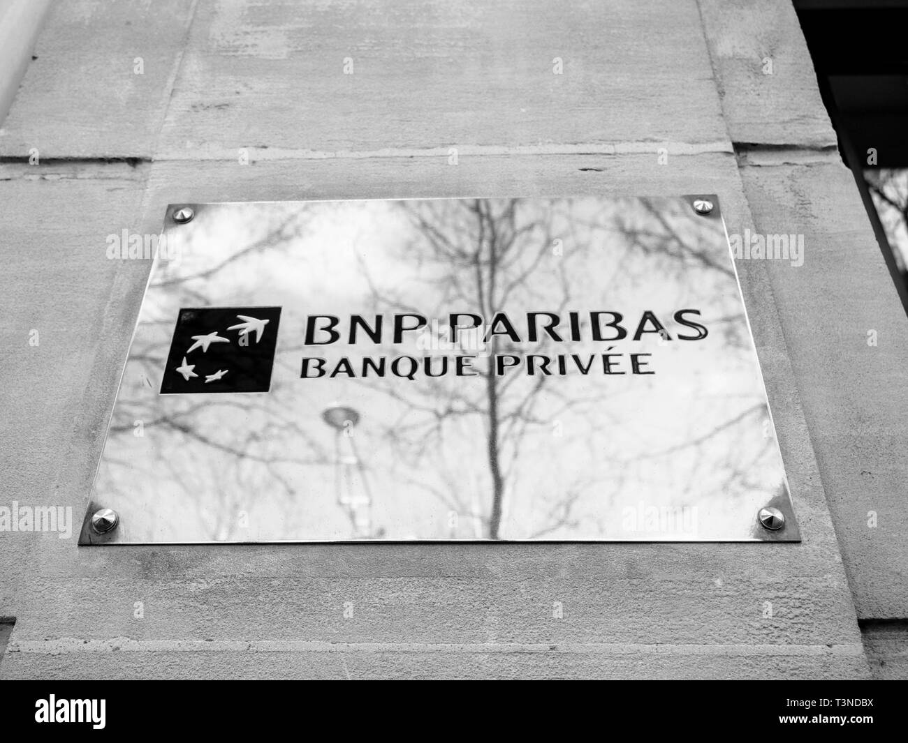 Bnp by paribas Black and White Stock Photos & Images - Alamy