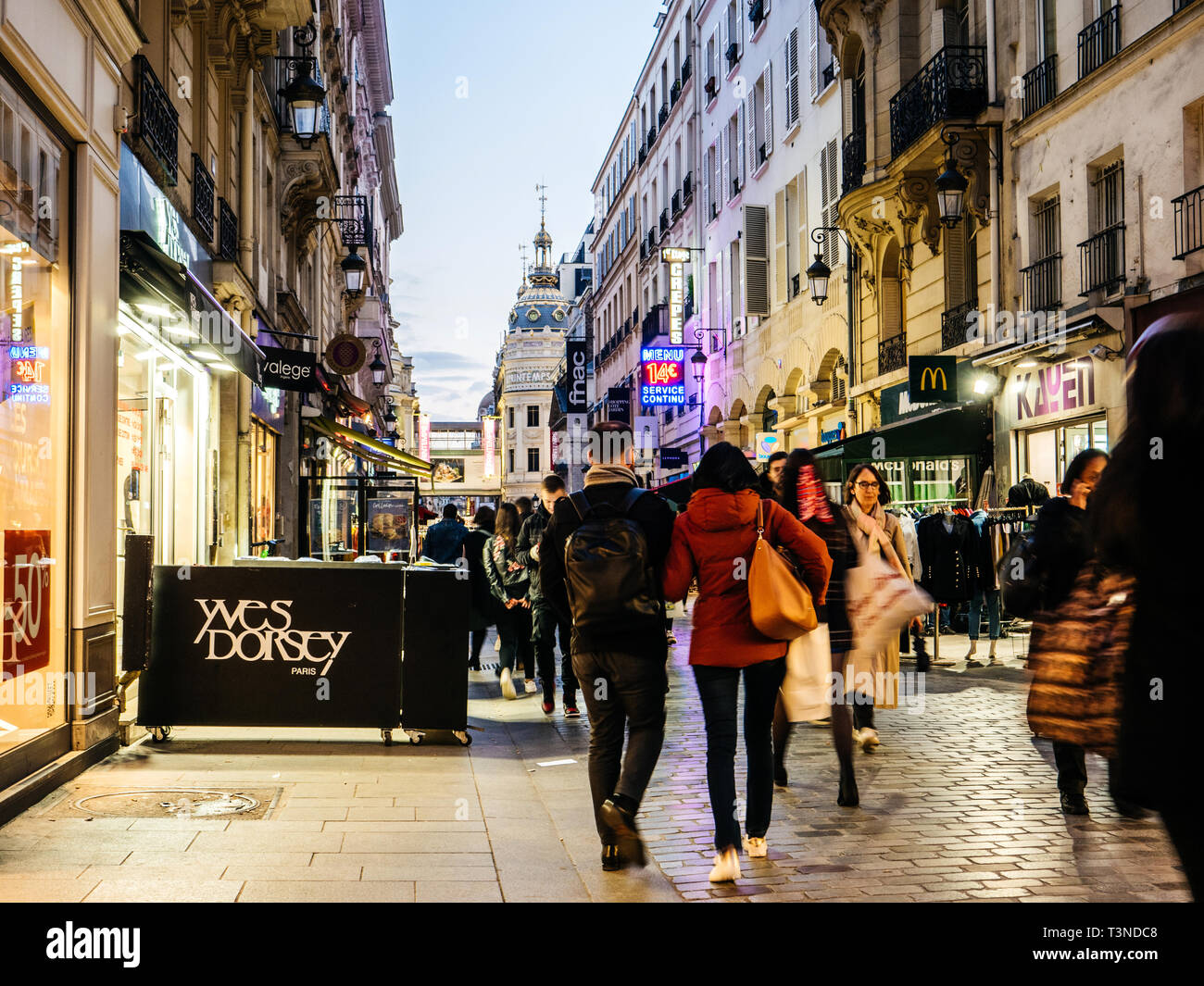 Paris, France - Mar 19, 2019: Pedestrians walking on the iconic ...