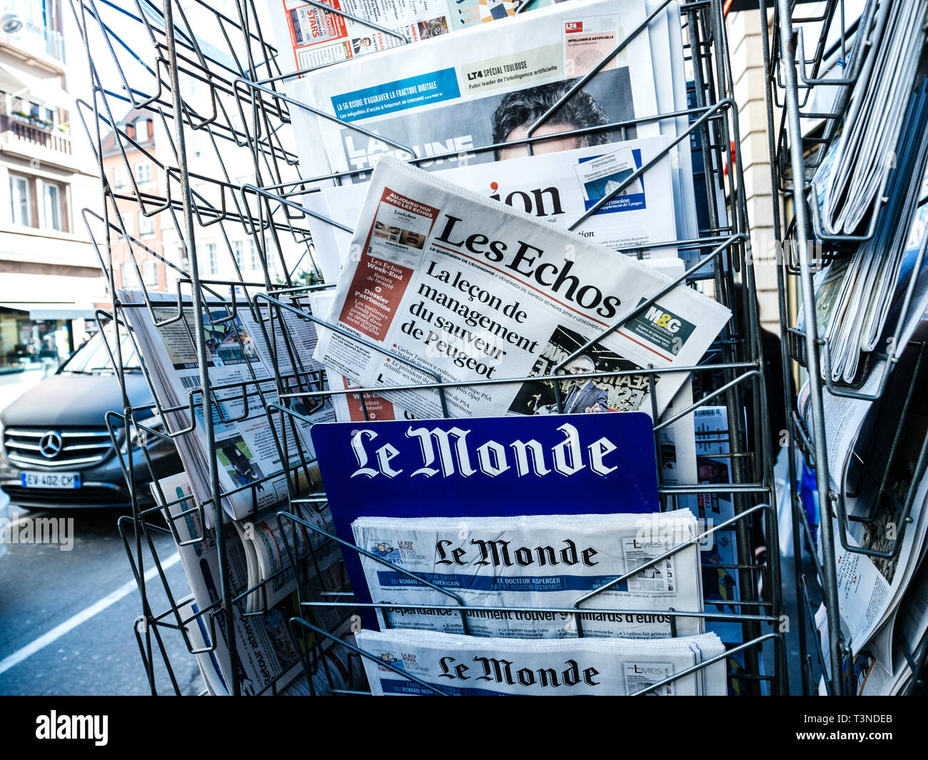 Paris, France - 29 Mar 2019: Newspaper stand kiosk selling press with ...