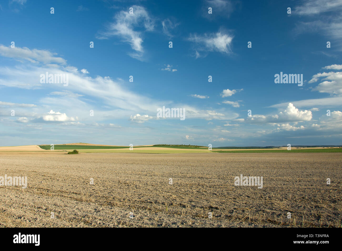 Horizon sky hi-res stock photography and images - Alamy