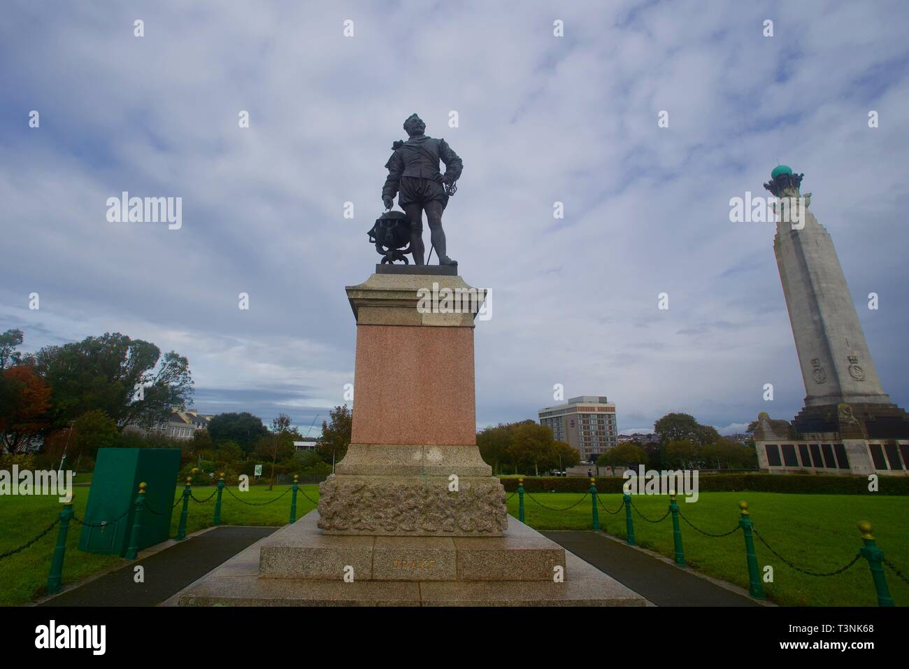Sir Francis Drake statue, Plymouth, Devon, England Stock Photo - Alamy