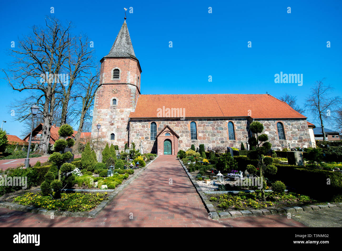 Vechta, Germany. 09th Apr, 2019. The church of St. Mary in the Oythe ...