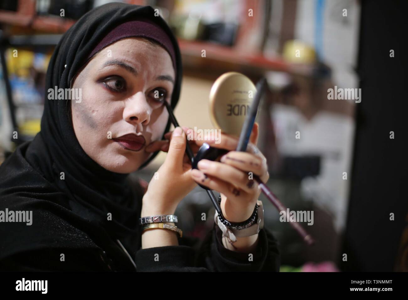 Gaza City, The Gaza Strip, Palestine. 10th Apr, 2019. Palestinian ...