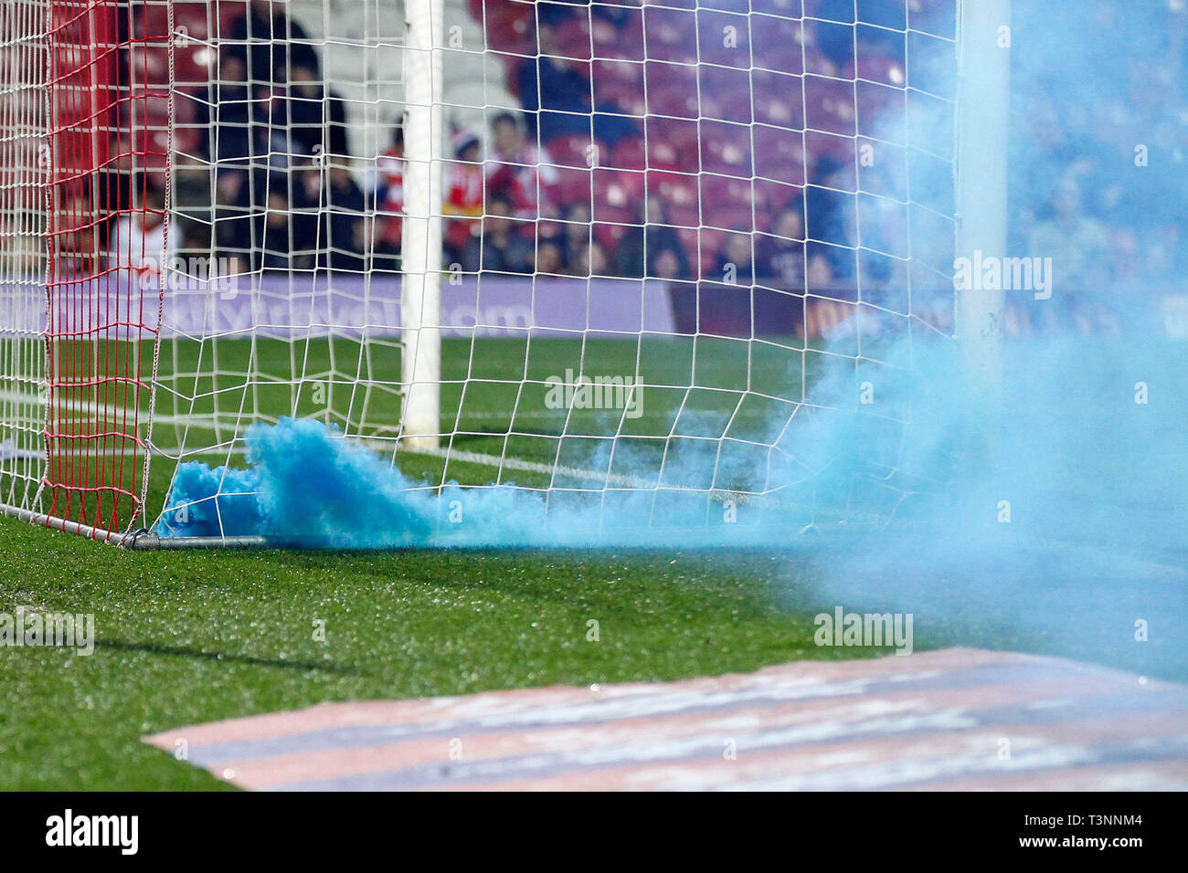 Football pitch flare hi-res stock photography and images - Alamy