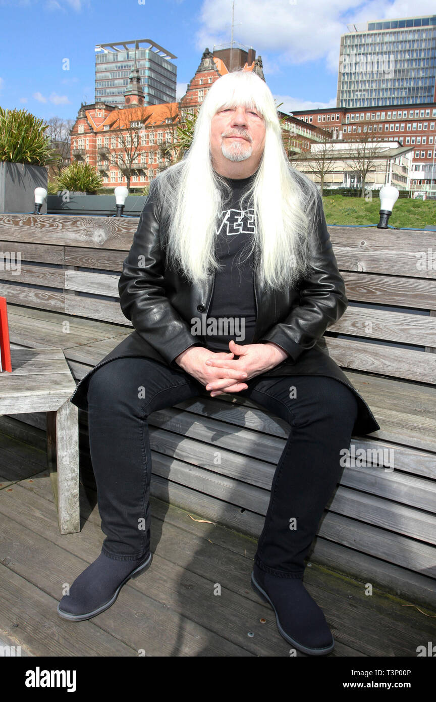 Andy Scott of The Sweet at the media day in the Hardrock Cafe on April ...