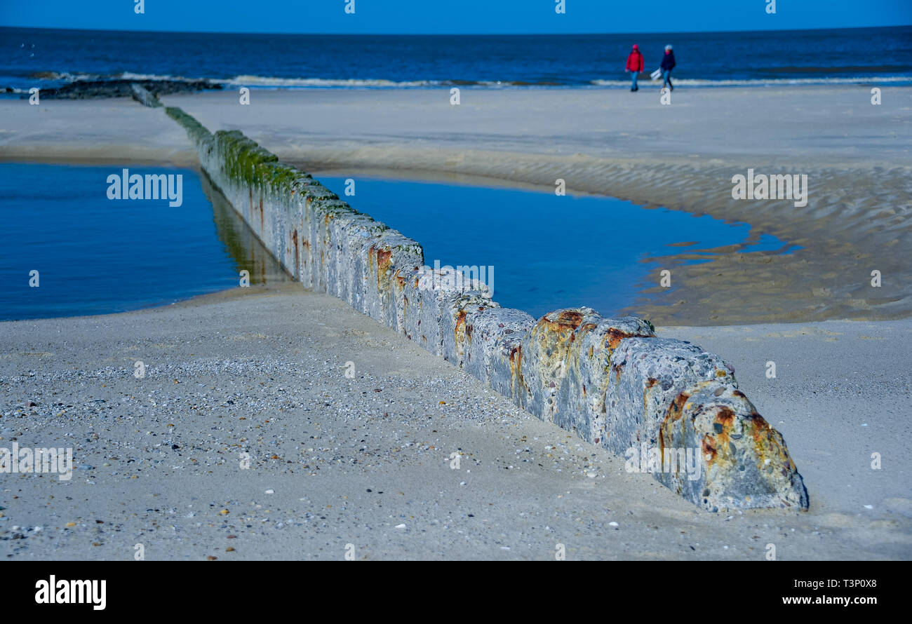 Concrete Groynes Stock Photos & Concrete Groynes Stock Images - Alamy