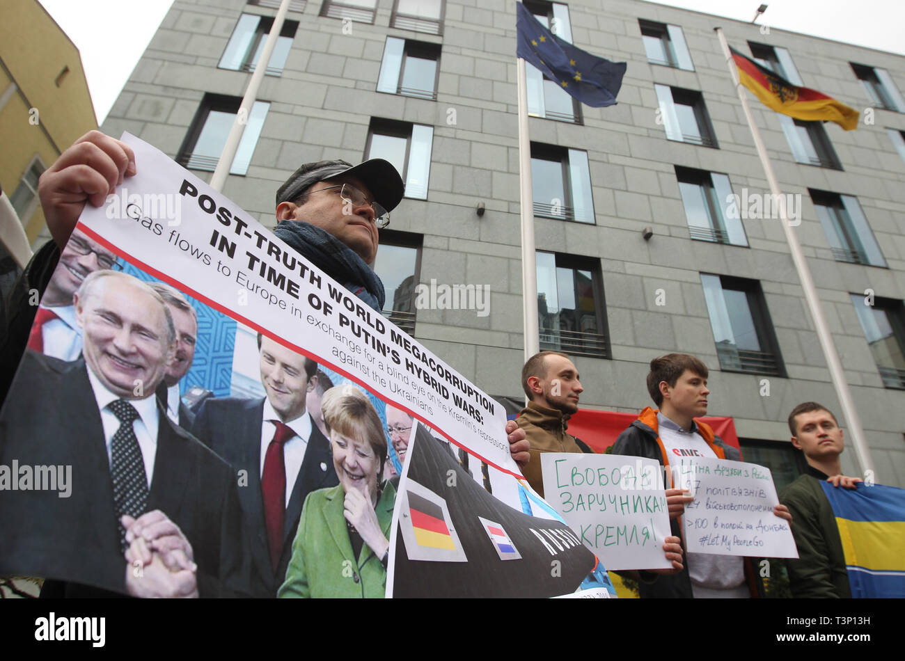 Pro putin poster hi-res stock photography and images - Alamy