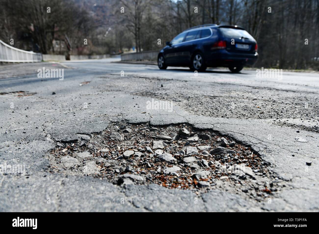 Road holes, Germany, city of Oderhaus, 10. April 2019. Photo: Frank May ...