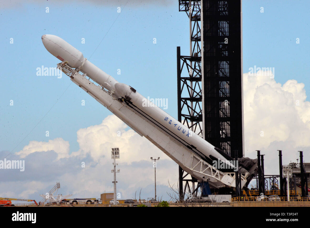 Falcon heavy booster landing hi-res stock photography and images - Alamy