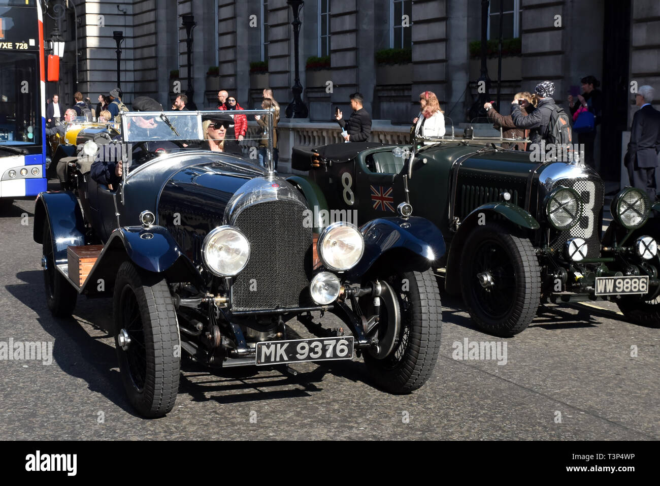 Royal automobile club pall mall hi-res stock photography and images - Alamy