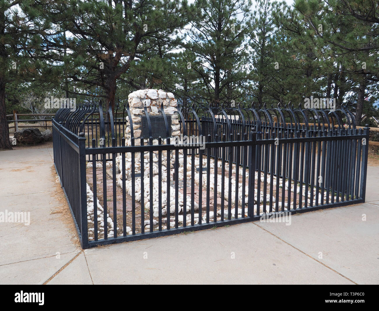 Grave of William “Buffalo Bill” Cody in Golden, Colorado Stock Photo ...