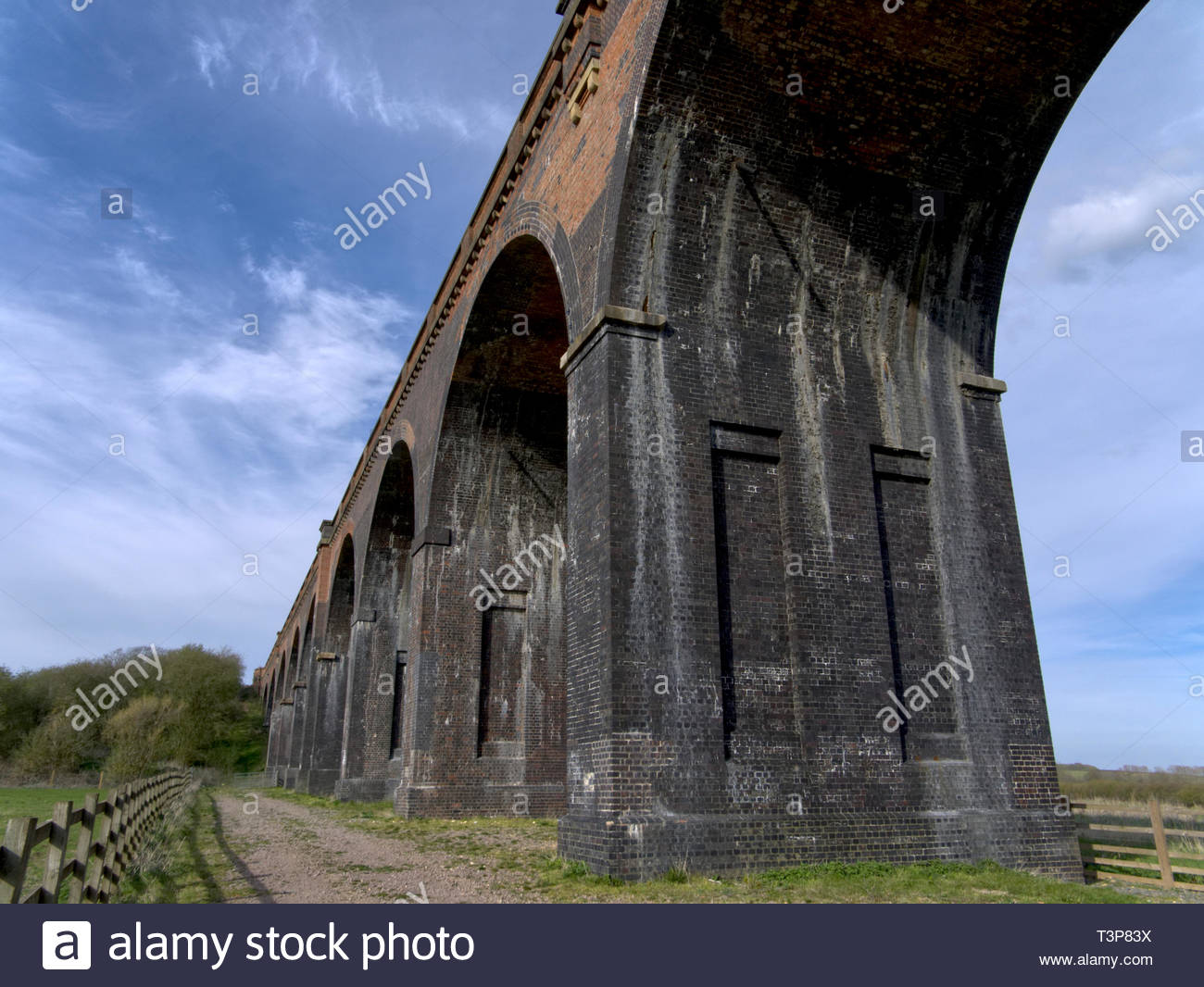 Harringworth Viaduct Stock Photos & Harringworth Viaduct Stock Images ...