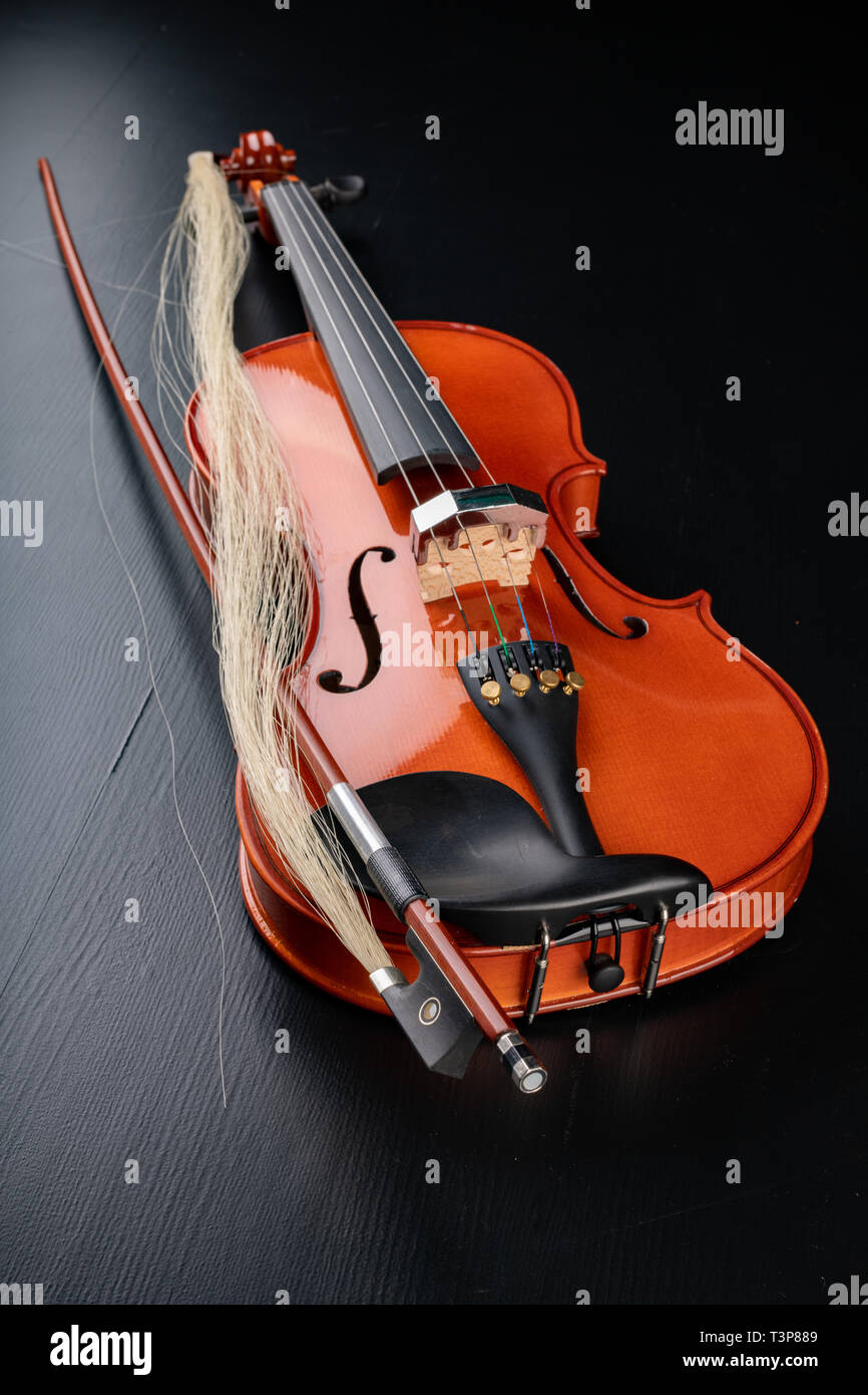 Broken violin bow hi-res stock photography and images - Alamy