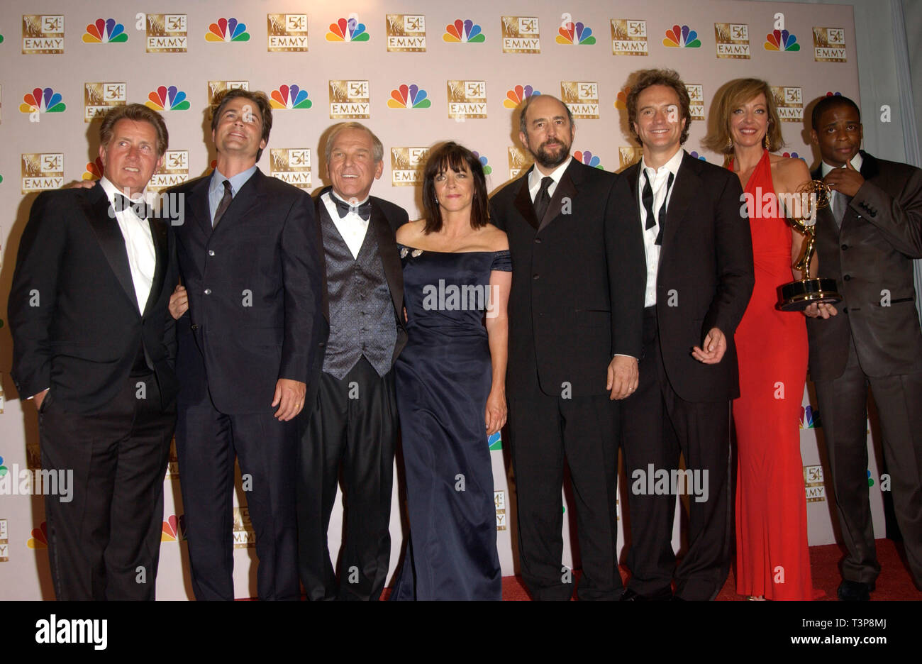 LOS ANGELES, CA. September 22, 2002: Cast of THE WEST WING at the 2002 ...