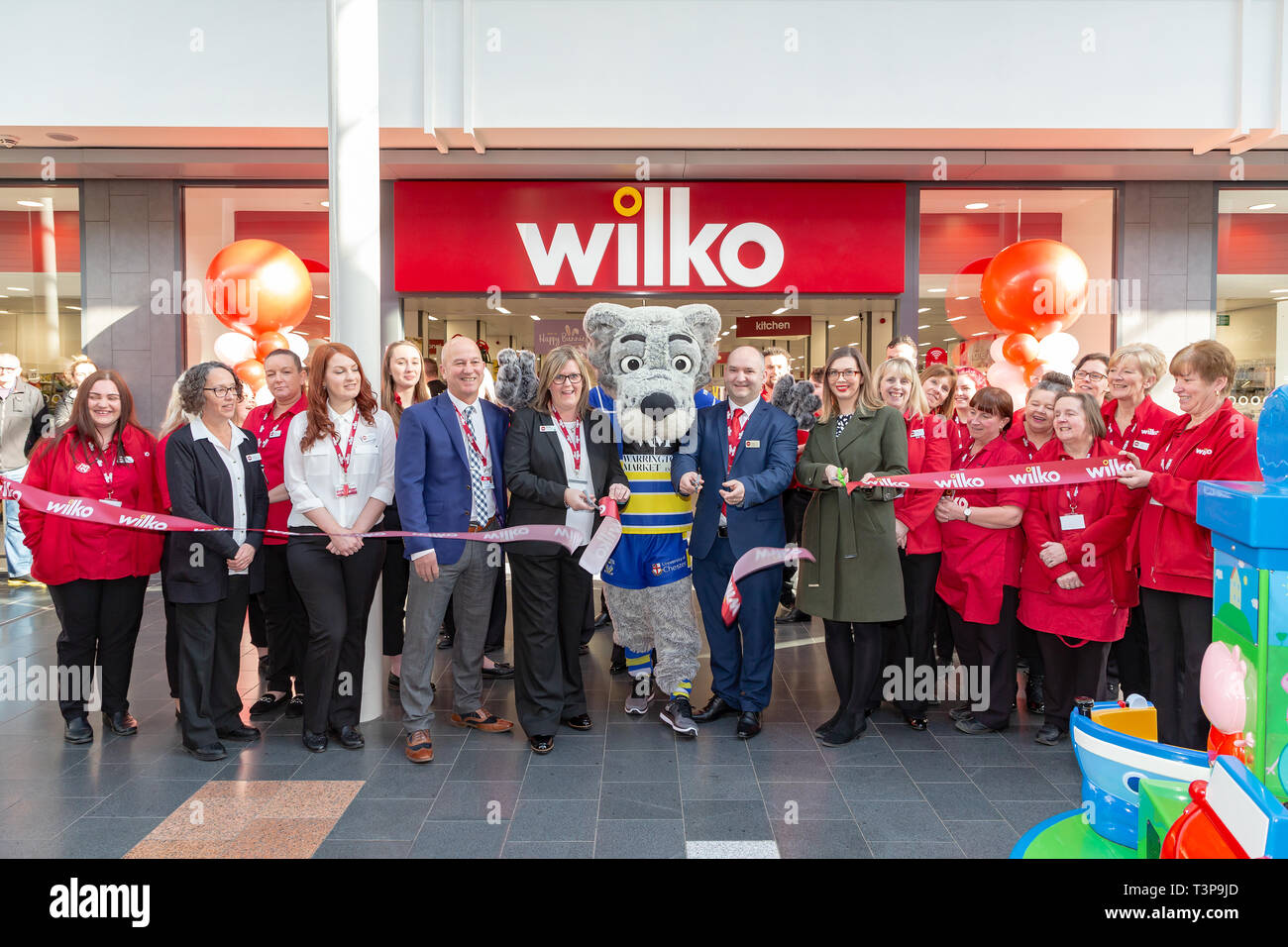 Wilkinsons shop hi-res stock photography and images - Alamy