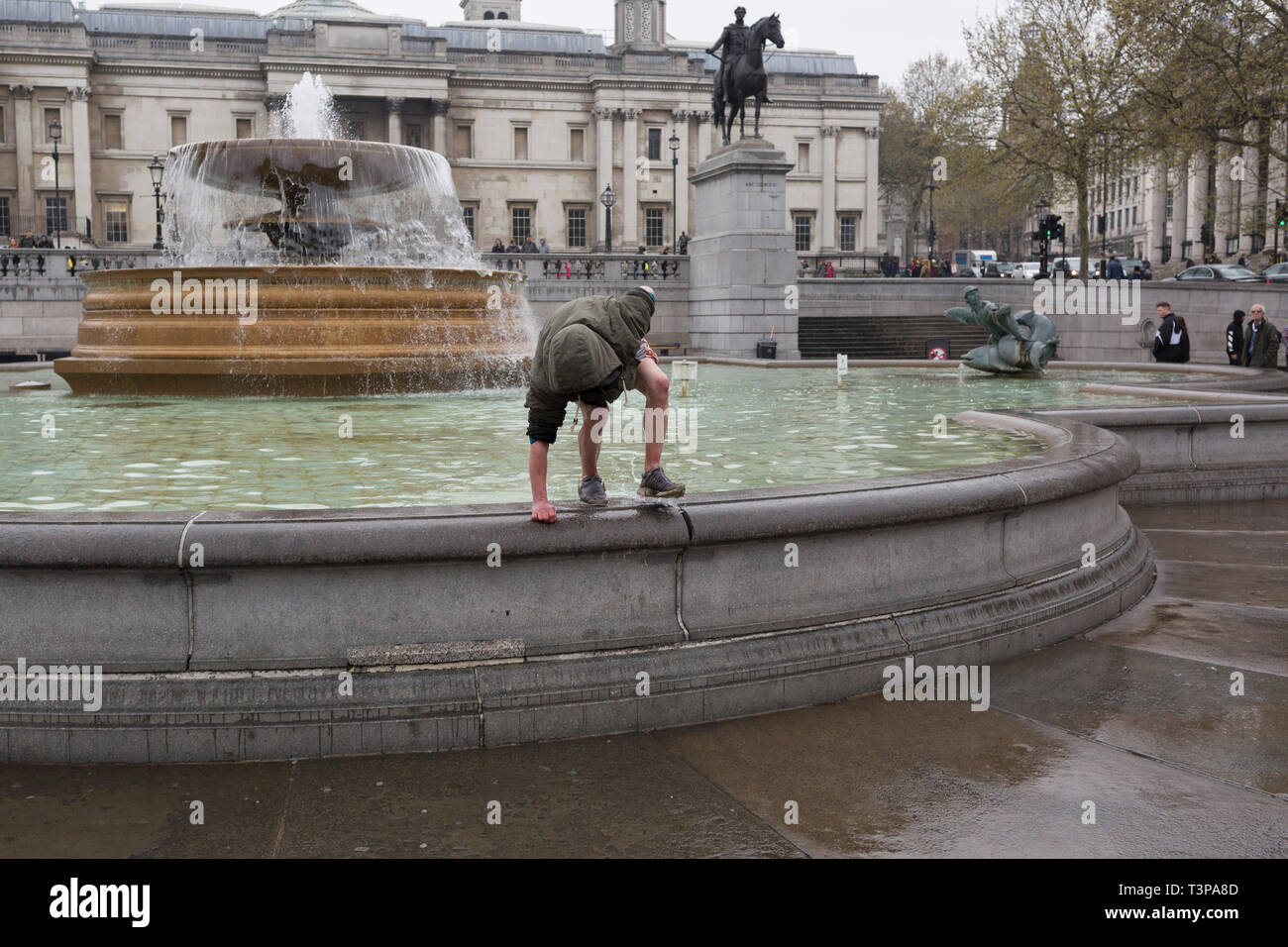 Man freezing legs hi-res stock photography and images - Alamy