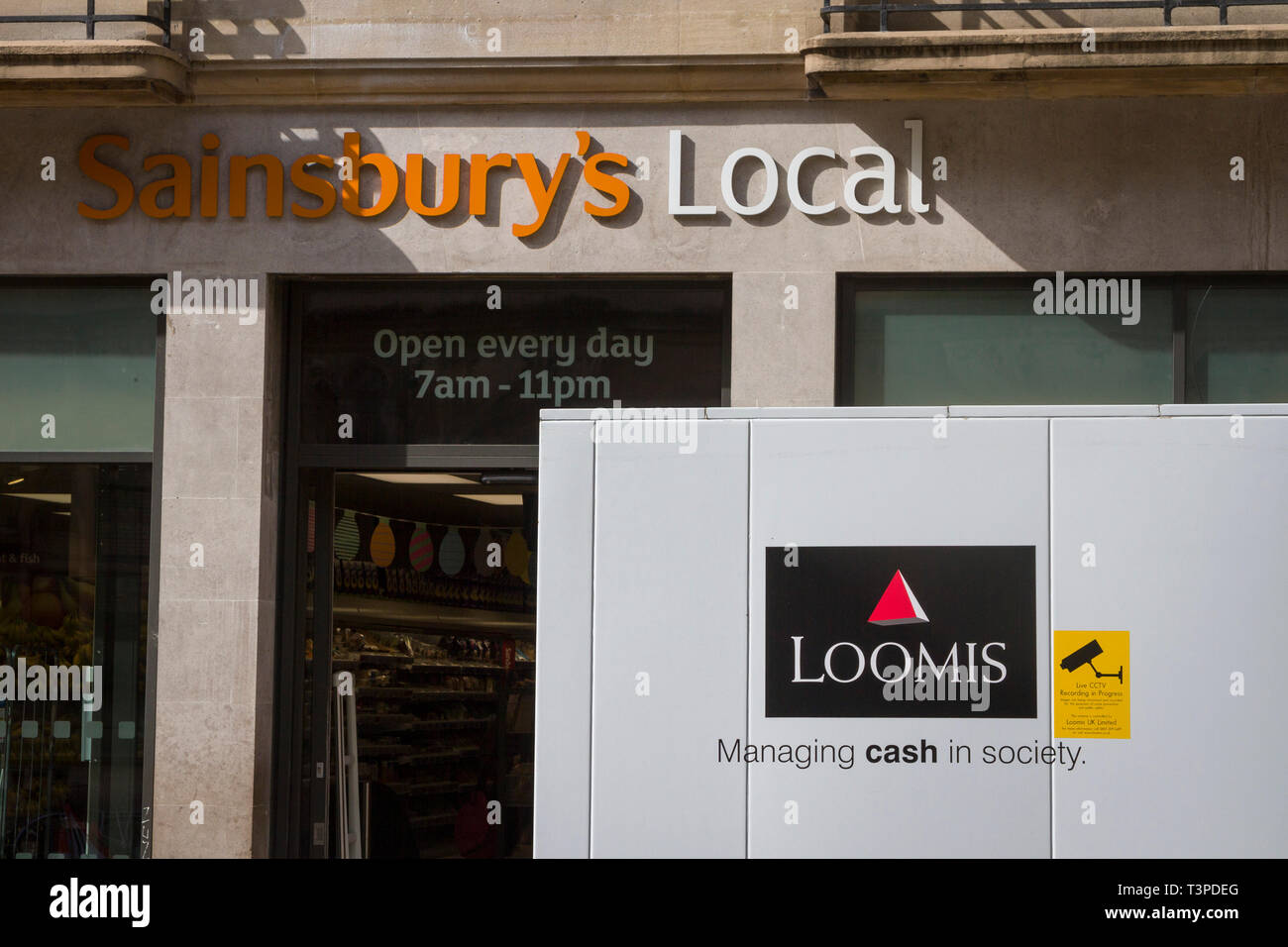 Loomis security hi-res stock photography and images - Alamy