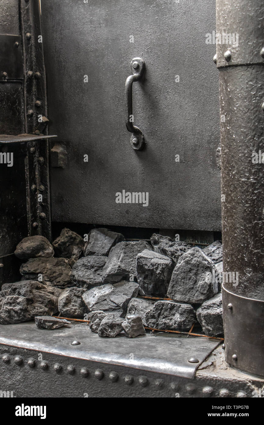 Coal tender hi-res stock photography and images - Alamy