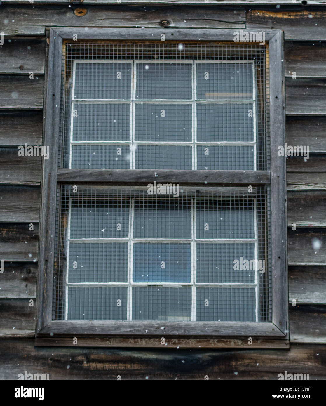 Farm Barn Window Frame Stock Photo - Alamy