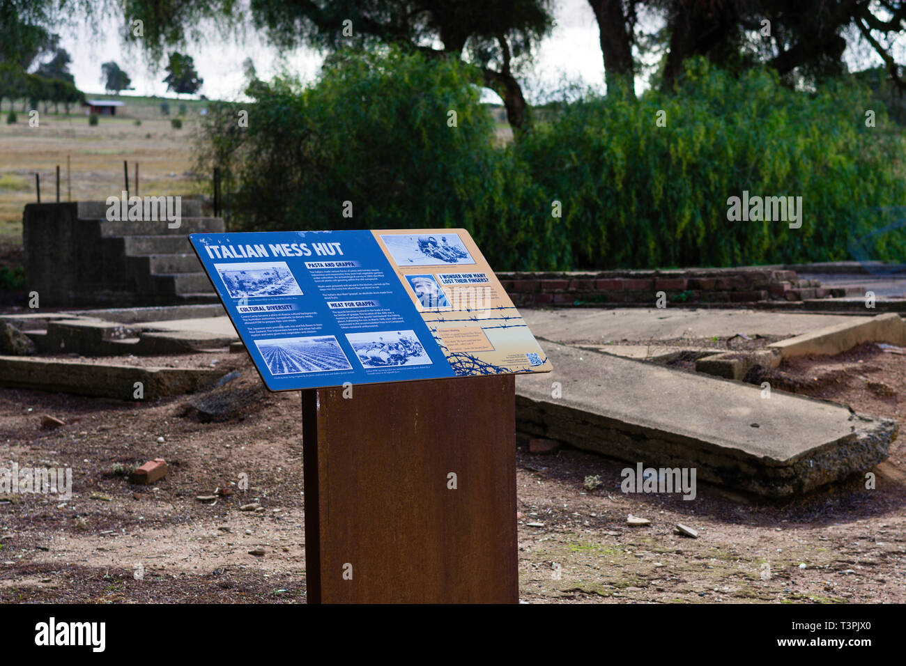 Display and Information signs at Cowra Prisoner of War and Internment ...