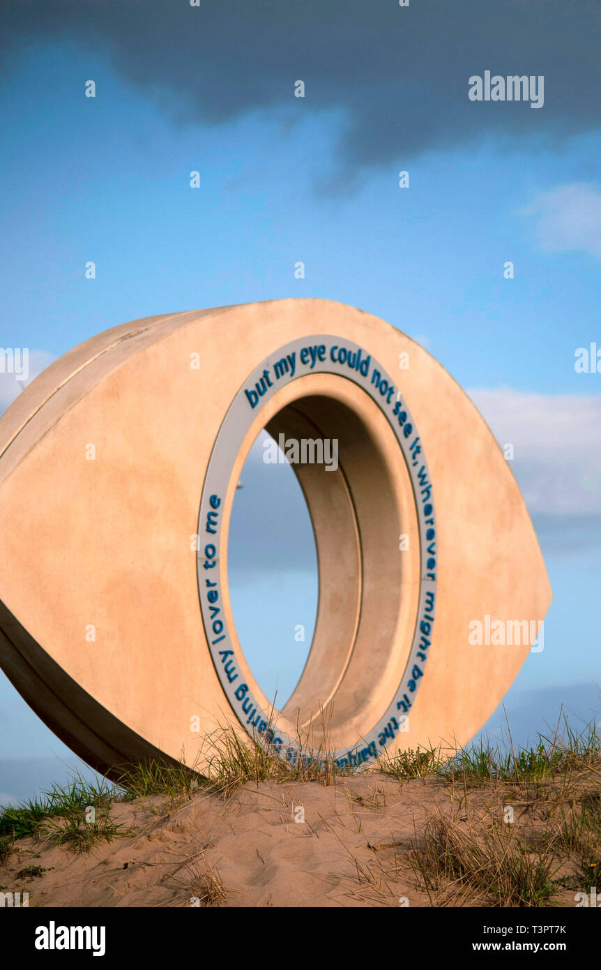 The eye sculptor stephen broadbent hi-res stock photography and images ...