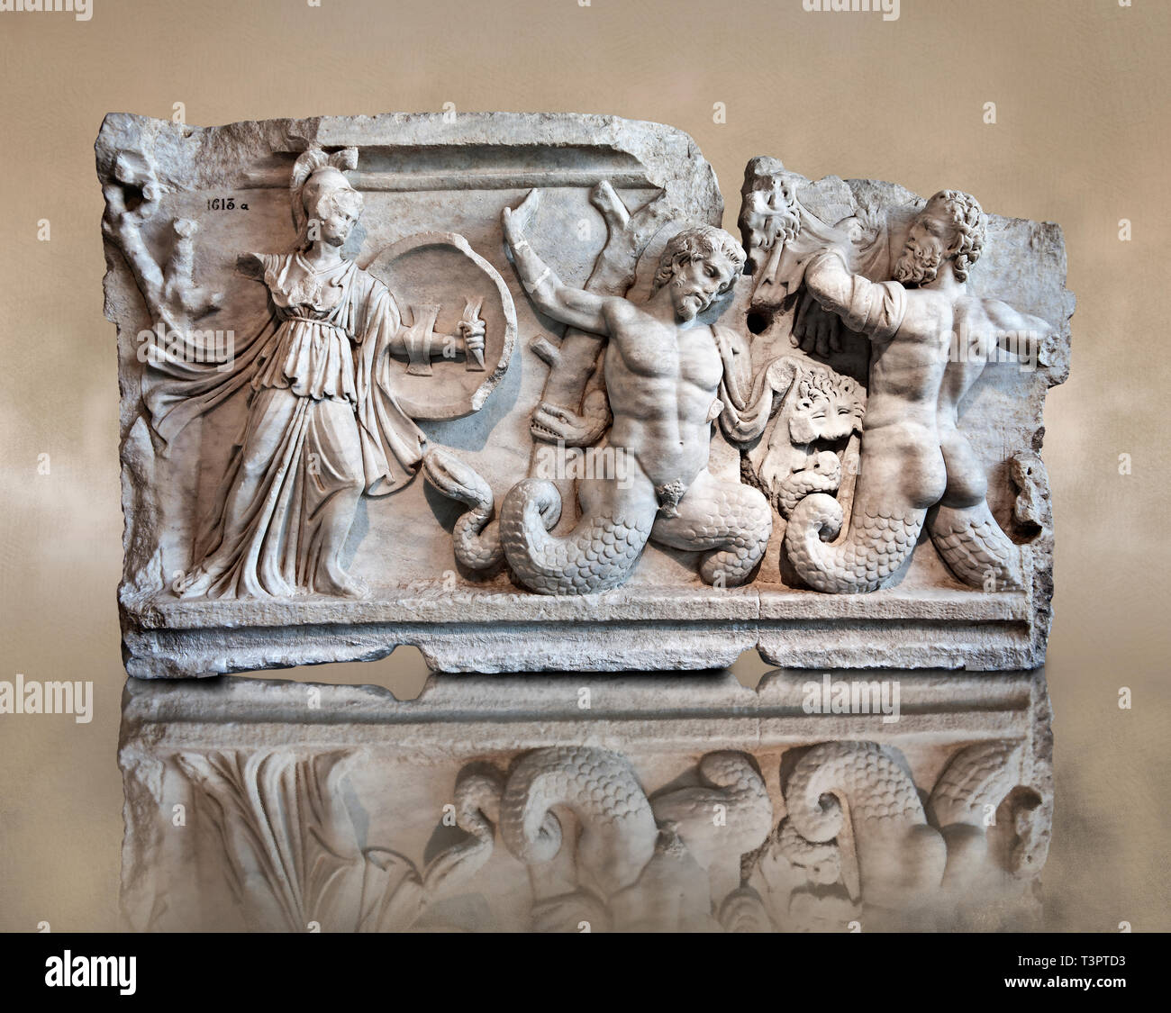 Struggle sculpture hi-res stock photography and images - Alamy