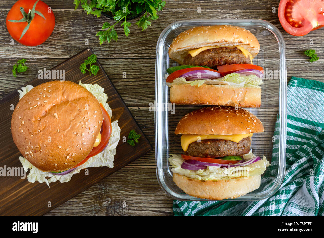 Flat cheeseburger hi-res stock photography and images - Alamy