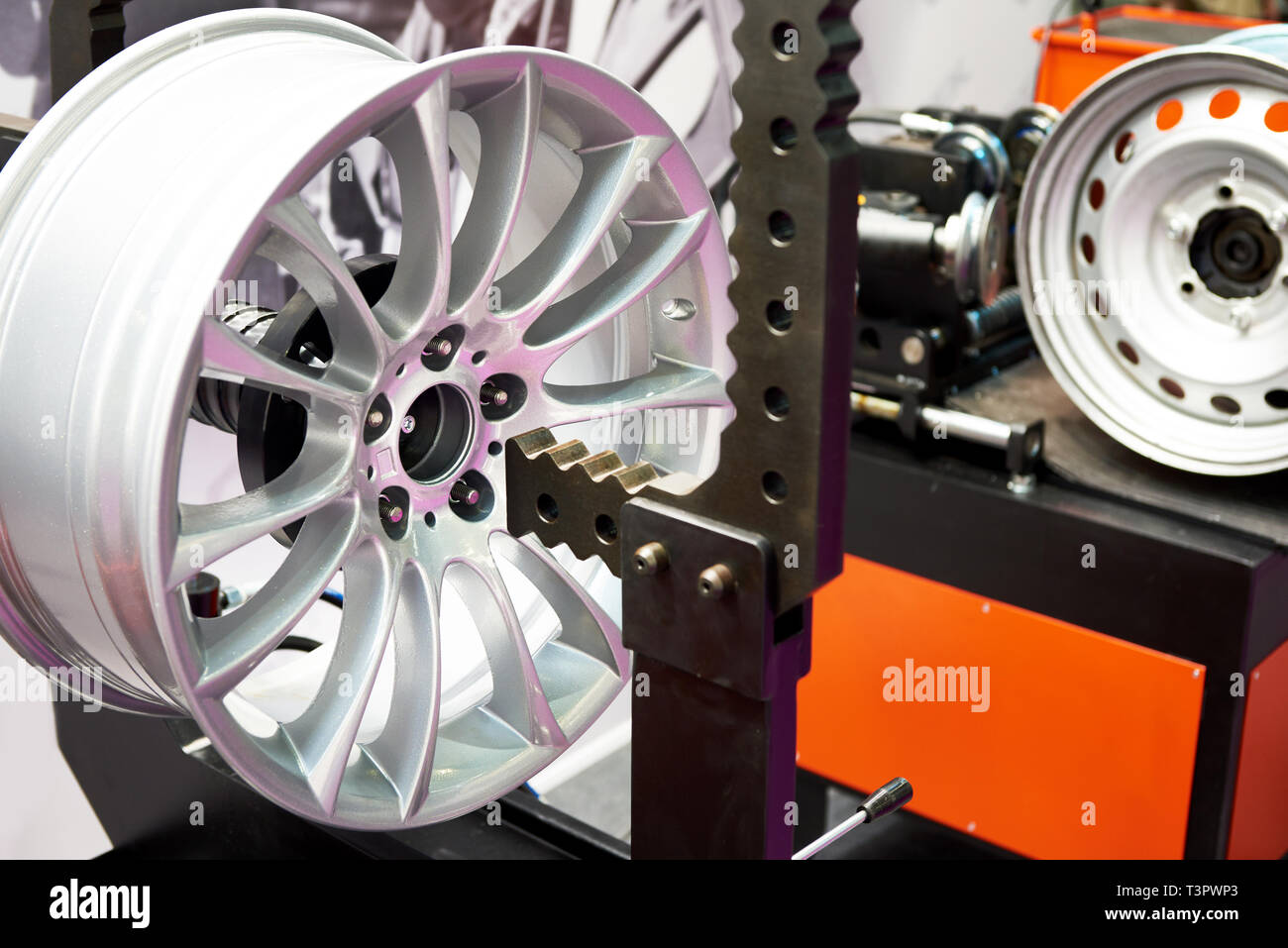 Alloy wheel repair hi-res stock photography and images - Alamy