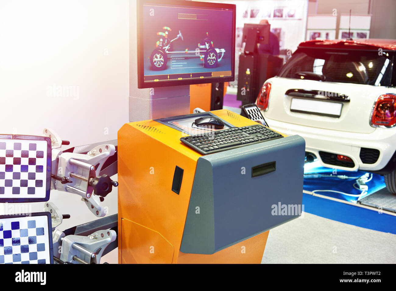 Car wheel alignment hi-res stock photography and images - Alamy