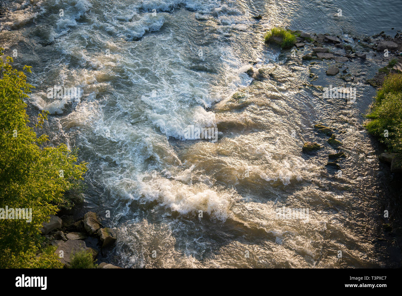 River motion background hi-res stock photography and images - Alamy