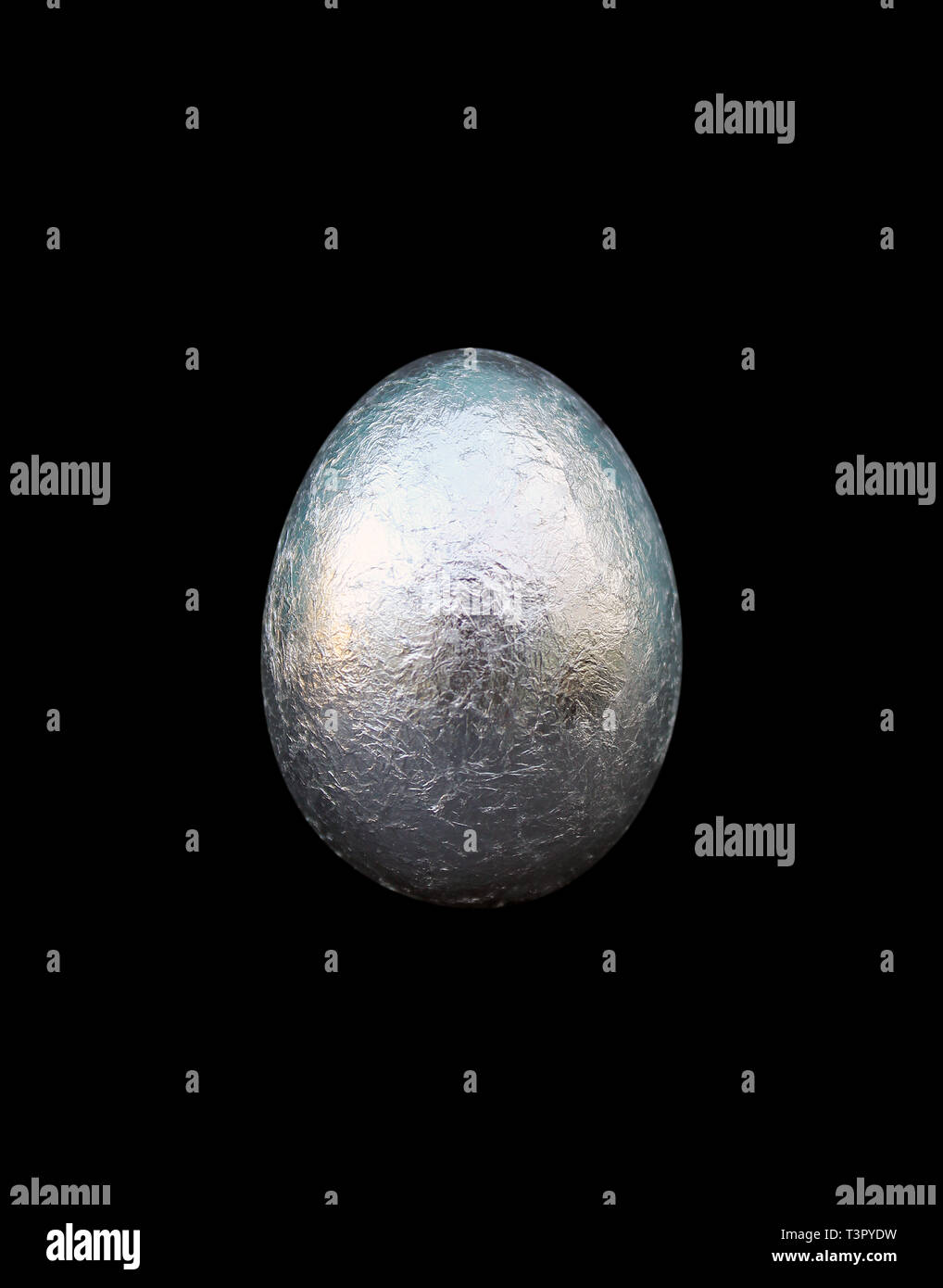 Silver egg hi-res stock photography and images - Alamy
