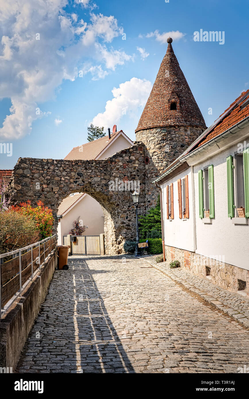 Zwingenberg lies in the Bergstrasse district in southern Hesse, Germany ...