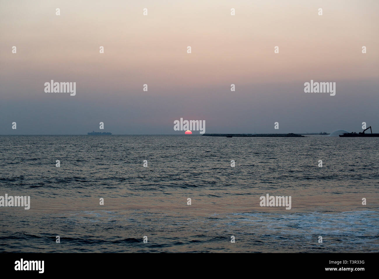 Sunset at the Galle Face Beach in Colombo, Sri Lanka Stock Photo - Alamy