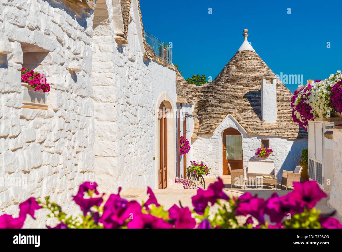 Trulli houses hi-res stock photography and images - Alamy