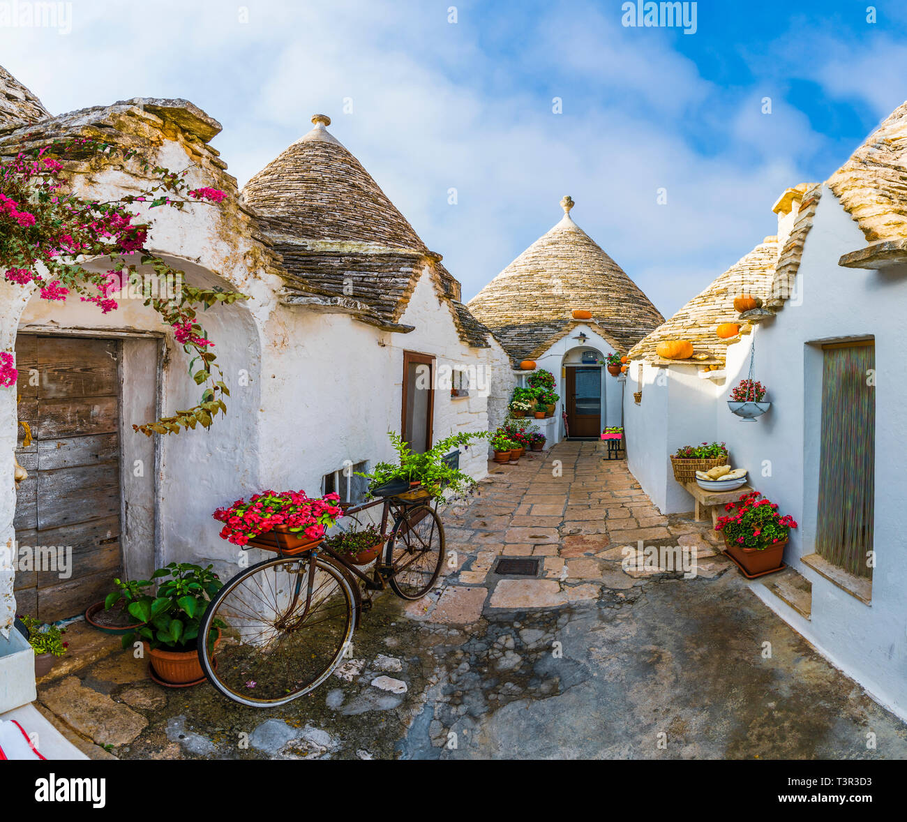 The traditional Trulli houses in Alberobello city, Apulia, Italy Stock ...