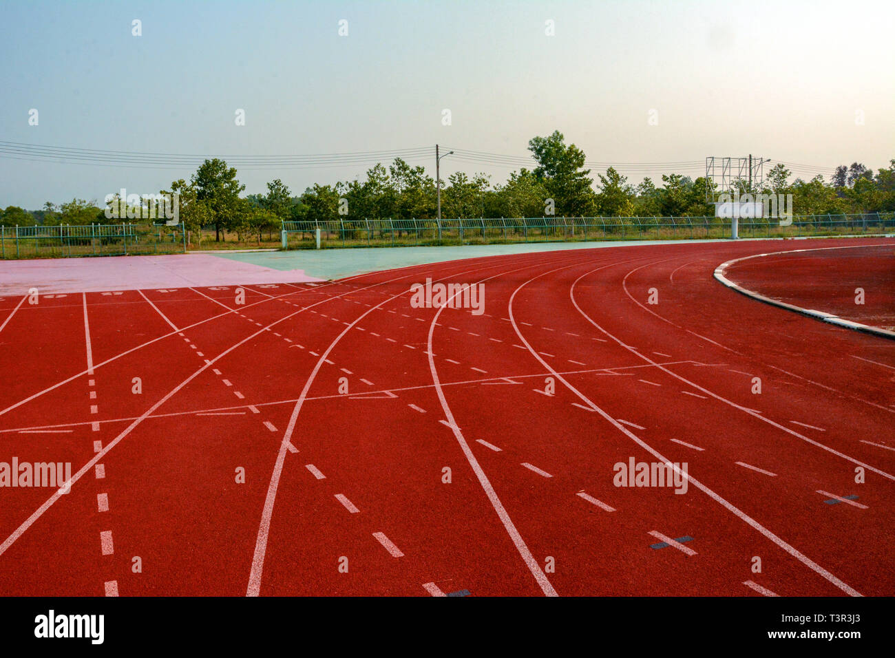 track and running Stock Photo - Alamy